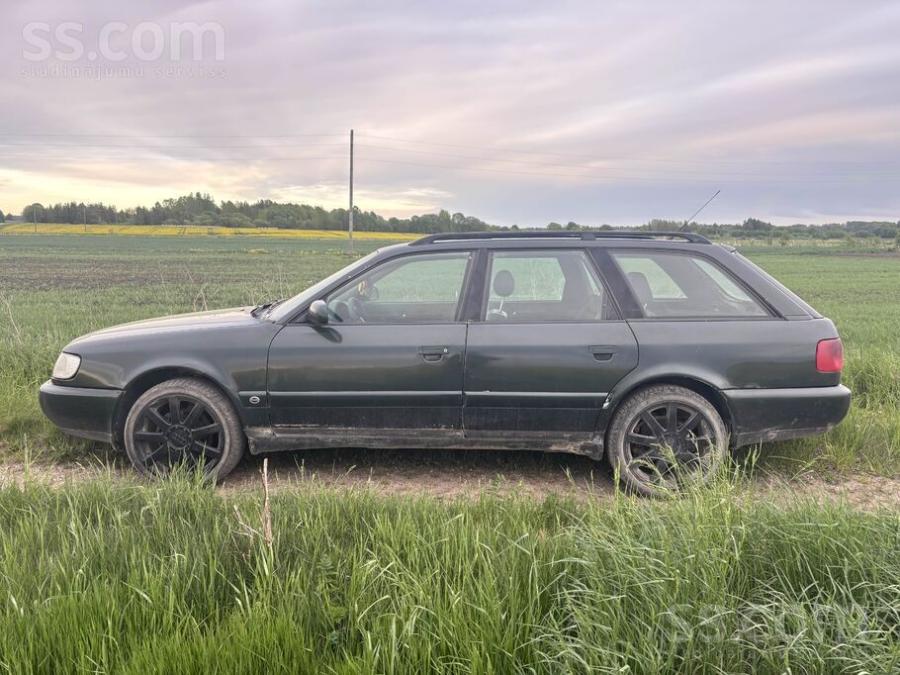 Green Audi A6 1996 in Liepaja, with an engine capacity of 2.50 L and mileage of 338 thousand km for 1750 €, photo 6 on AUTOMOTO.COM.LV