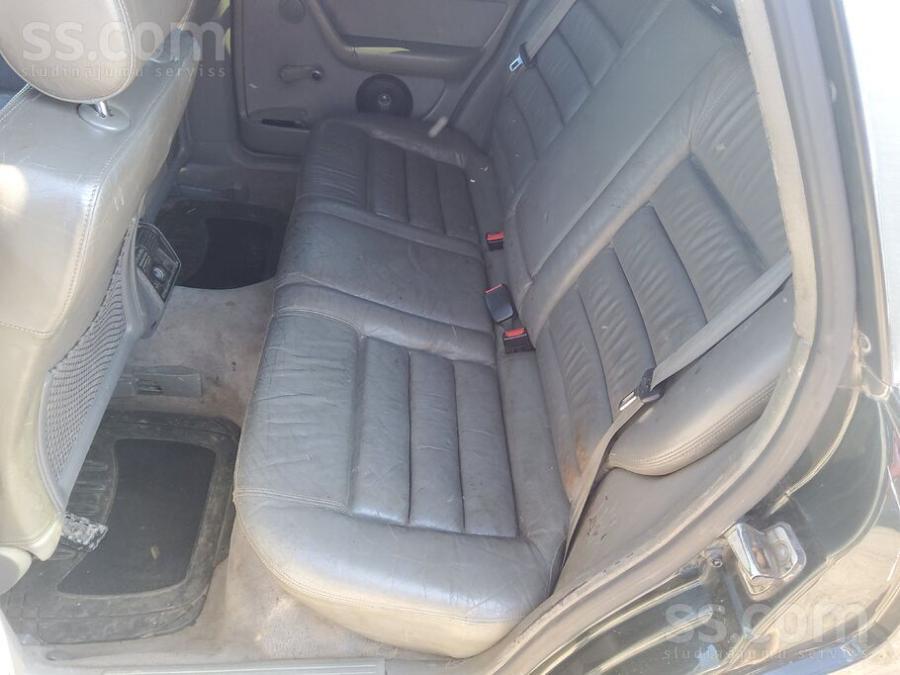 Green Audi A6 1996 in Daugavpils, with an engine capacity of 2.80 L and mileage of 465 thousand km for 1000 €, photo 5 on AUTOMOTO.COM.LV