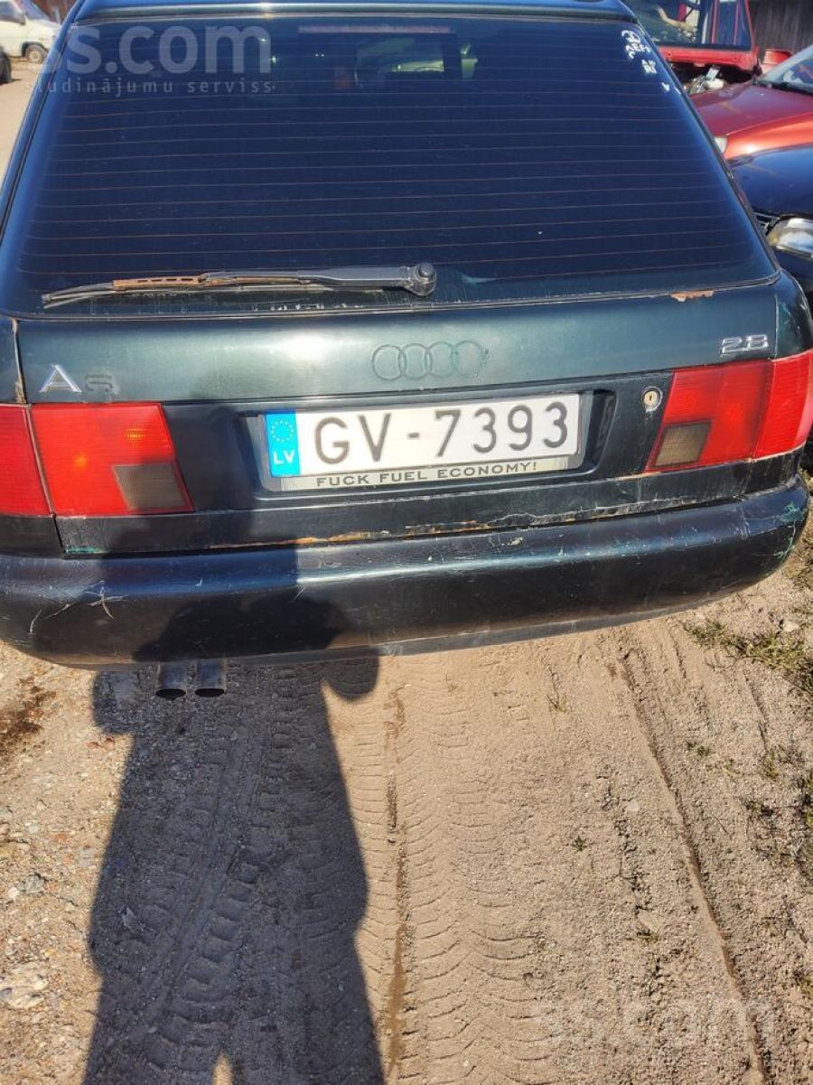 Green Audi A6 1996 in Daugavpils, with an engine capacity of 2.80 L and mileage of 465 thousand km for 1000 €, photo 16 on AUTOMOTO.COM.LV