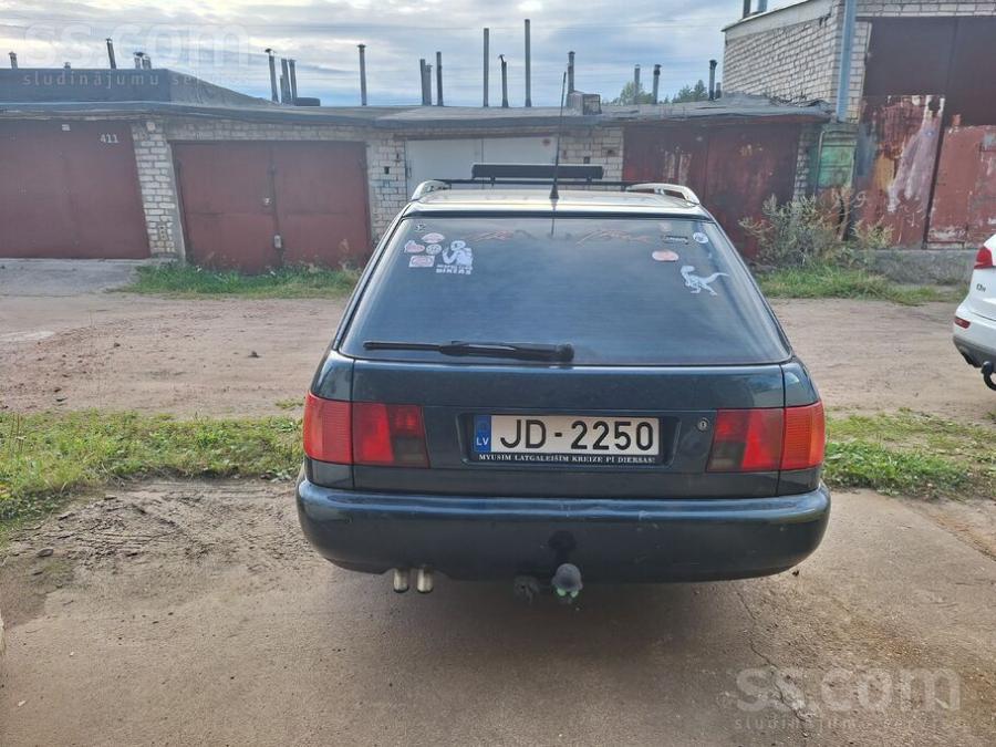 Green Audi A6 1996 in Daugavpils, with an engine capacity of 2.50 L and mileage of 35 thousand km for 2500 €, photo 5 on AUTOMOTO.COM.LV