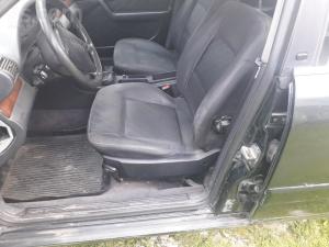 Green Audi A6 1996 in Riga, with an engine capacity of 2.50 L and mileage of 374 thousand km for 400 €, photo 7 on AUTOMOTO.COM.LV