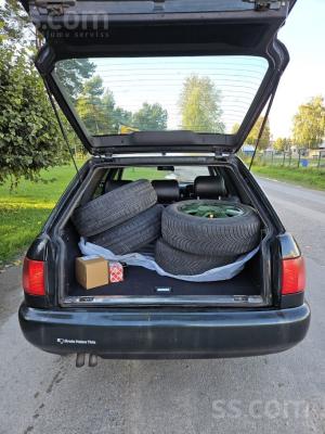 Green Audi A6 1996 in Riga, with an engine capacity of 2.50 L and mileage of 426 thousand km for 1600 €, photo 8 on AUTOMOTO.COM.LV