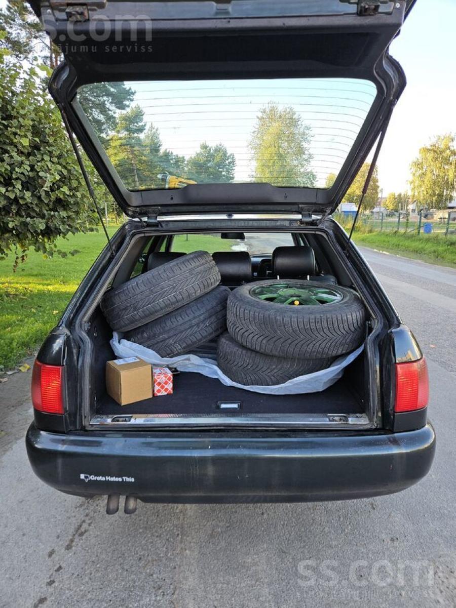 Green Audi A6 1996 in Riga, with an engine capacity of 2.50 L and mileage of 426 thousand km for 1600 €, photo 8 on AUTOMOTO.COM.LV