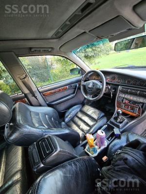 Green Audi A6 1996 in Riga, with an engine capacity of 2.50 L and mileage of 426 thousand km for 1600 €, photo 12 on AUTOMOTO.COM.LV