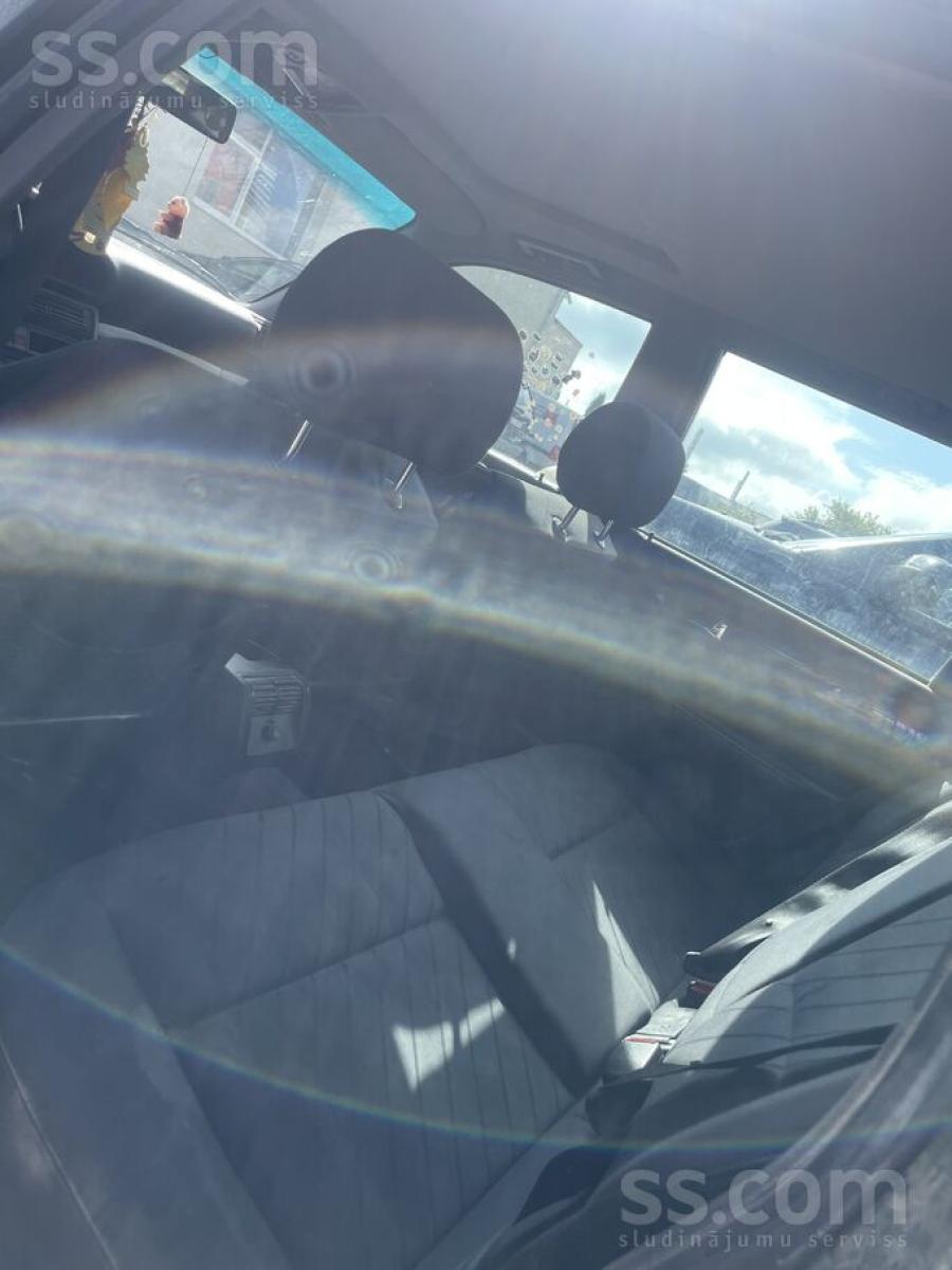 Zaļš Audi A6 1997 Rēzekne, ar dzinēja tilpumu 2.50 L un nobraukumu 375 tūkst. km par 1360 €, foto 7 vietnē AUTOMOTO.COM.LV