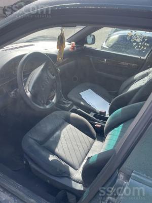 Zaļš Audi A6 1997 Rēzekne, ar dzinēja tilpumu 2.50 L un nobraukumu 375 tūkst. km par 1360 €, foto 8 vietnē AUTOMOTO.COM.LV