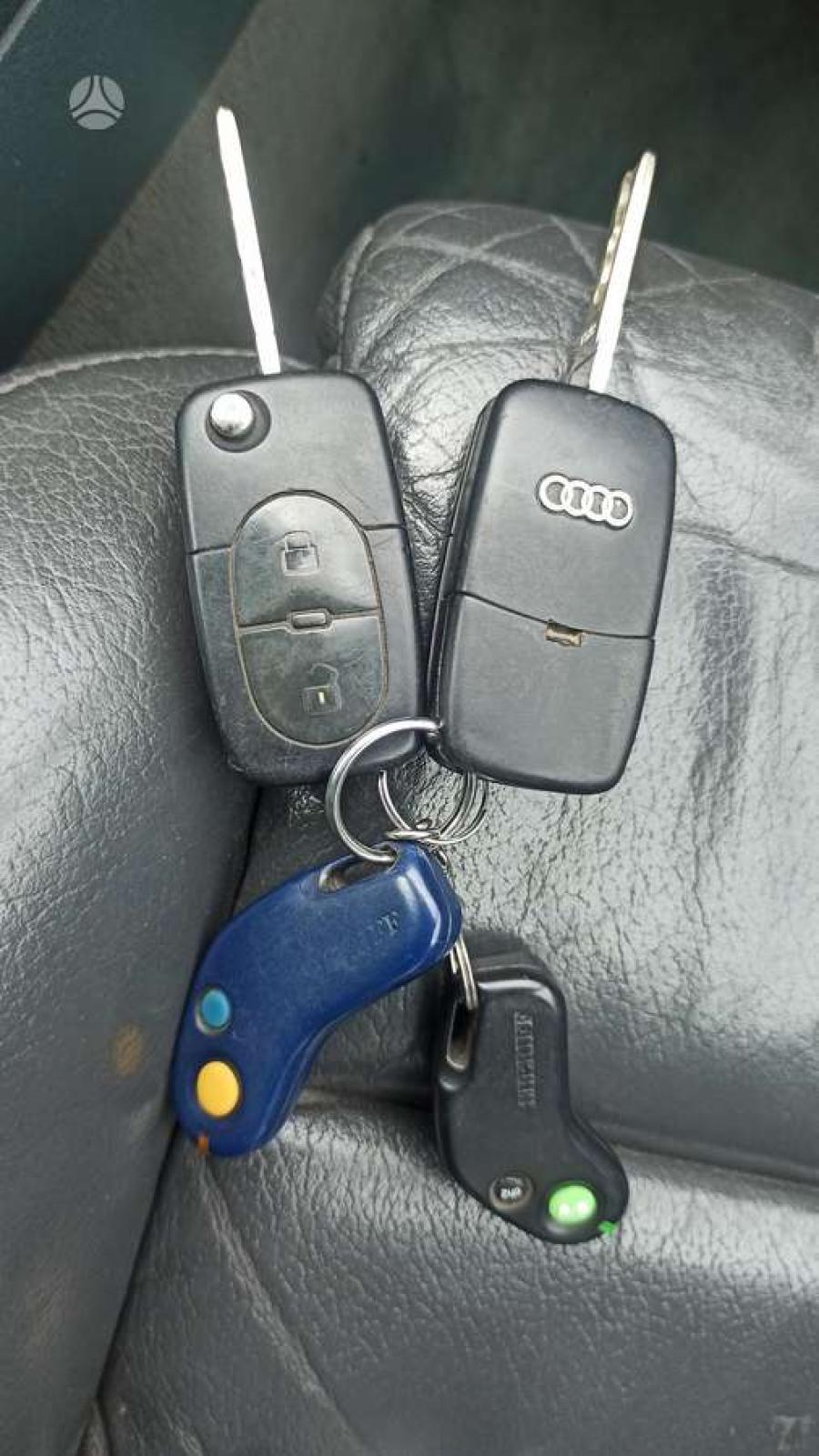 Zaļš Audi A6 1998 Pakruojis, ar dzinēja tilpumu 1.90 L un nobraukumu 344 tūkst. km par 1300 €, foto 12 vietnē AUTOMOTO.COM.LV