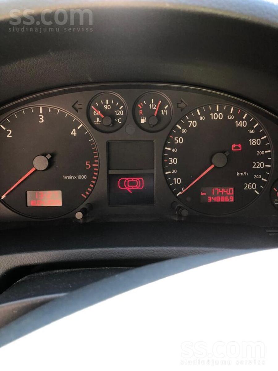 Green Audi A6 2000 in Riga, with an engine capacity of 1.90 L and mileage of 349 thousand km for 1300 €, photo 10 on AUTOMOTO.COM.LV
