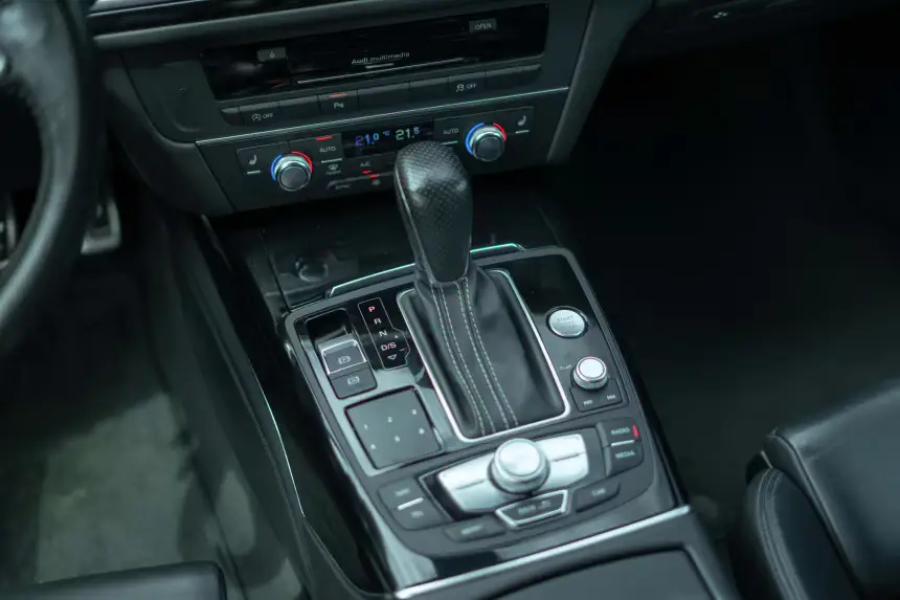 Zaļš Audi A6 2015 Liepāja, ar dzinēja tilpumu 3.00 L un nobraukumu 204 tūkst. km par 20900 €, foto 21 vietnē AUTOMOTO.COM.LV