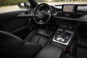 Green Audi A6 2017 in Jelgava, with an engine capacity of 3.00 L and mileage of 249 thousand km for 17700 €, photo 8 on AUTOMOTO.COM.LV