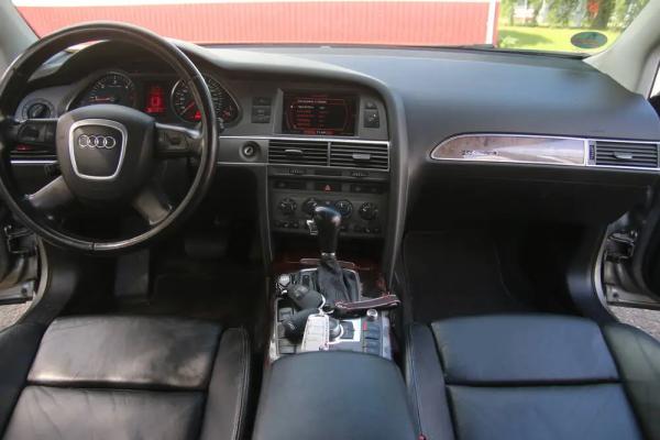 Pelēks Audi A6 2004 Rīga, ar dzinēja tilpumu 3.00 L un nobraukumu 36 tūkst. km par 1990 €, foto 5 vietnē AUTOMOTO.COM.LV