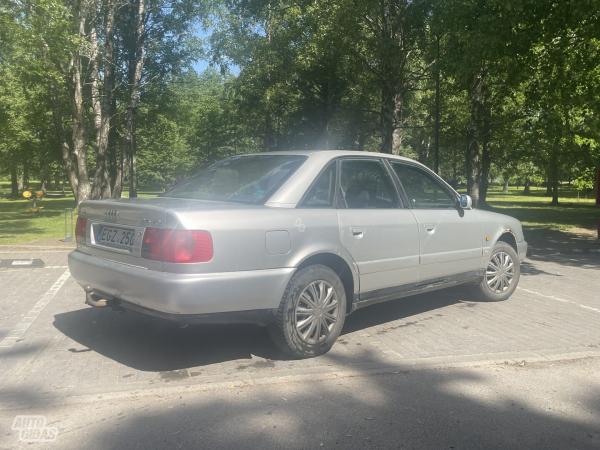 Pelēks Audi A6 1995 Ariogala, ar dzinēja tilpumu 2.50 L un nobraukumu 454 tūkst. km par 650 €, foto 4 vietnē AUTOMOTO.COM.LV