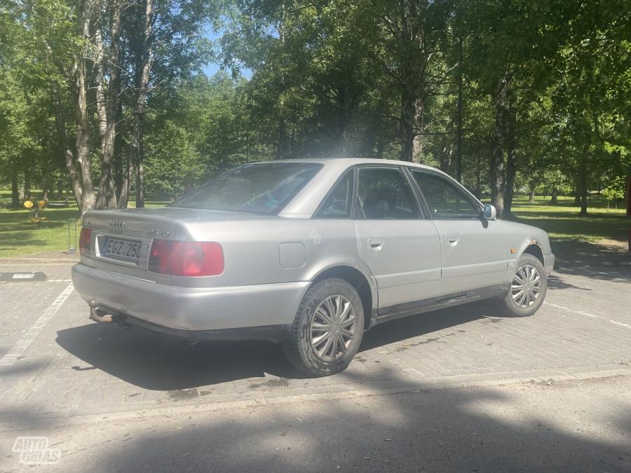 Pelēks Audi A6 1995 Ariogala, ar dzinēja tilpumu 2.50 L un nobraukumu 454 tūkst. km par 650 €, foto 5 vietnē AUTOMOTO.COM.LV