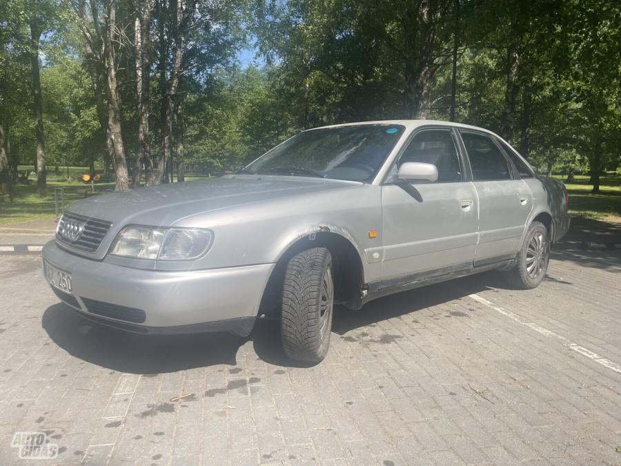Pelēks Audi A6 1995 Ariogala, ar dzinēja tilpumu 2.50 L un nobraukumu 454 tūkst. km par 650 €, foto 8 vietnē AUTOMOTO.COM.LV