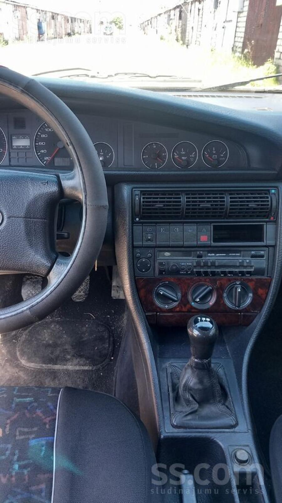 Pelēks Audi A6 1995 Liepāja, ar dzinēja tilpumu 1.90 L un nobraukumu 0 tūkst. km par 1800 €, foto 3 vietnē AUTOMOTO.COM.LV