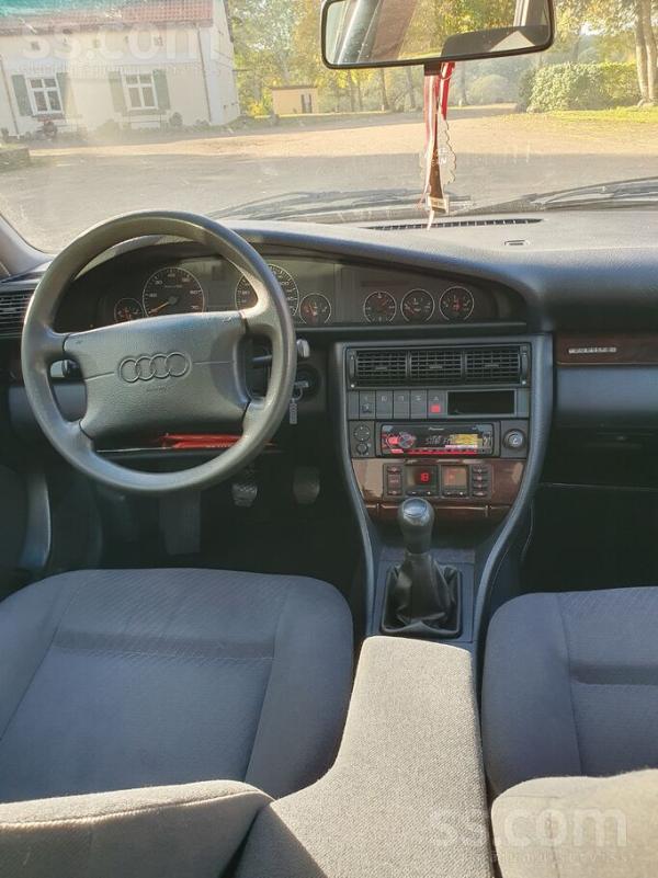 Grey Audi A6 1995 in Liepaja, with an engine capacity of 2.00 L and mileage of 325 thousand km for 1200 €, photo 6 on AUTOMOTO.COM.LV