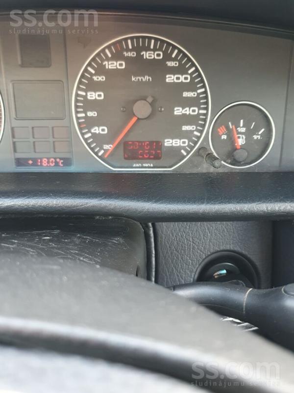Grey Audi A6 1995 in Liepaja, with an engine capacity of 2.00 L and mileage of 325 thousand km for 1200 €, photo 8 on AUTOMOTO.COM.LV