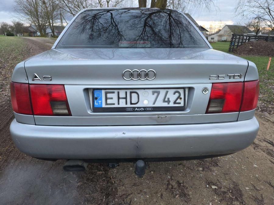 Grey Audi A6 1997 in Prienai, with an engine capacity of 2.50 L and mileage of 400 thousand km for 800 €, photo 4 on AUTOMOTO.COM.LV