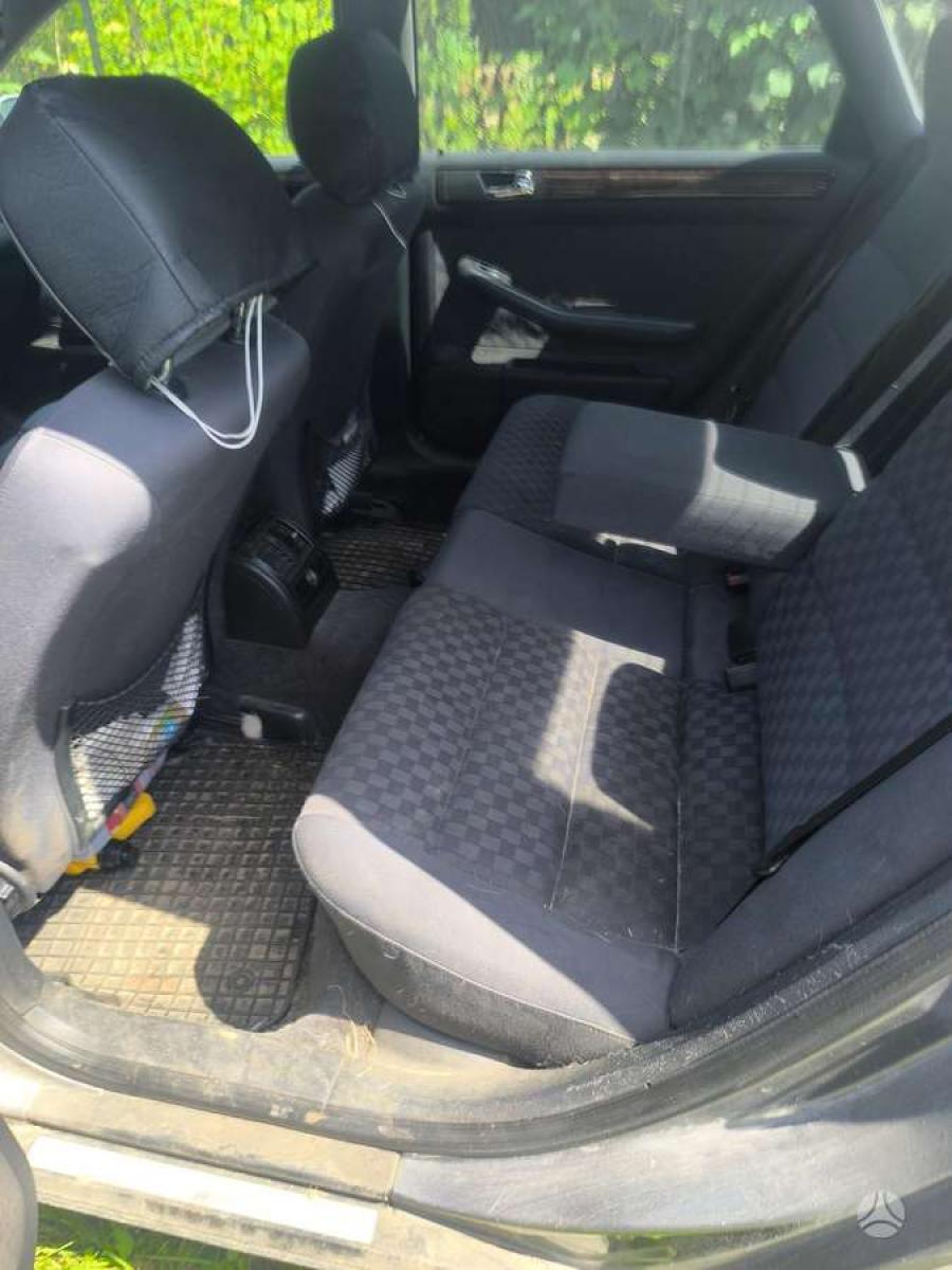 Grey Audi A6 1997 in Kaunas, with an engine capacity of 1.80 L and mileage of 411 thousand km for 999 €, photo 9 on AUTOMOTO.COM.LV