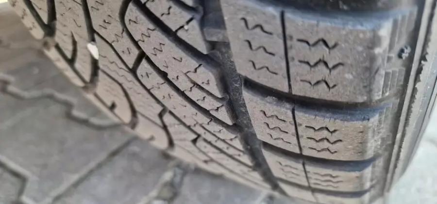 Pelēks Audi A6 1998 Valmiera, ar dzinēja tilpumu 2.80 L un nobraukumu 286 tūkst. km par 700 €, foto 8 vietnē AUTOMOTO.COM.LV