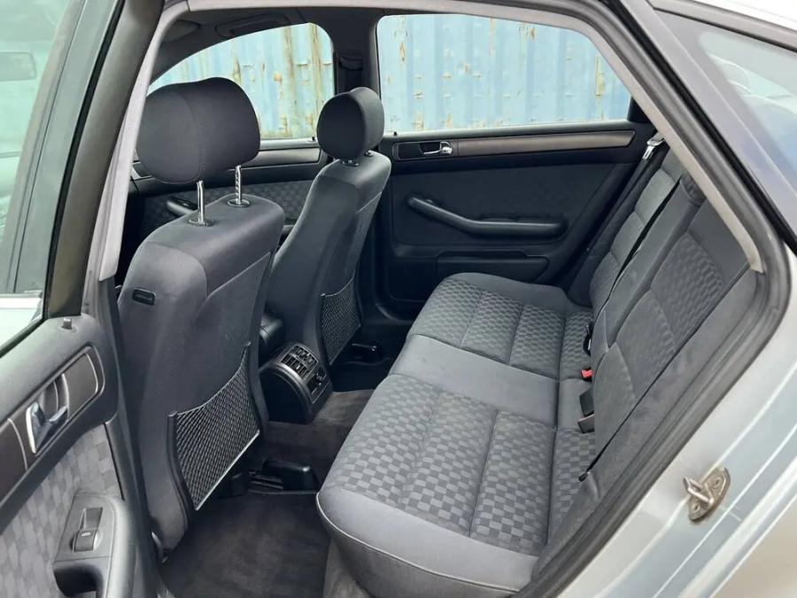 Pelēks Audi A6 1999 Rīga, ar dzinēja tilpumu 1.90 L un nobraukumu 267 tūkst. km par 1650 €, foto 6 vietnē AUTOMOTO.COM.LV