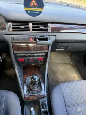 Grey Audi A6 2000 in Kaunas, with an engine capacity of 1.78 L and mileage of 345 thousand km for 599 €, photo 12 on AUTOMOTO.COM.LV