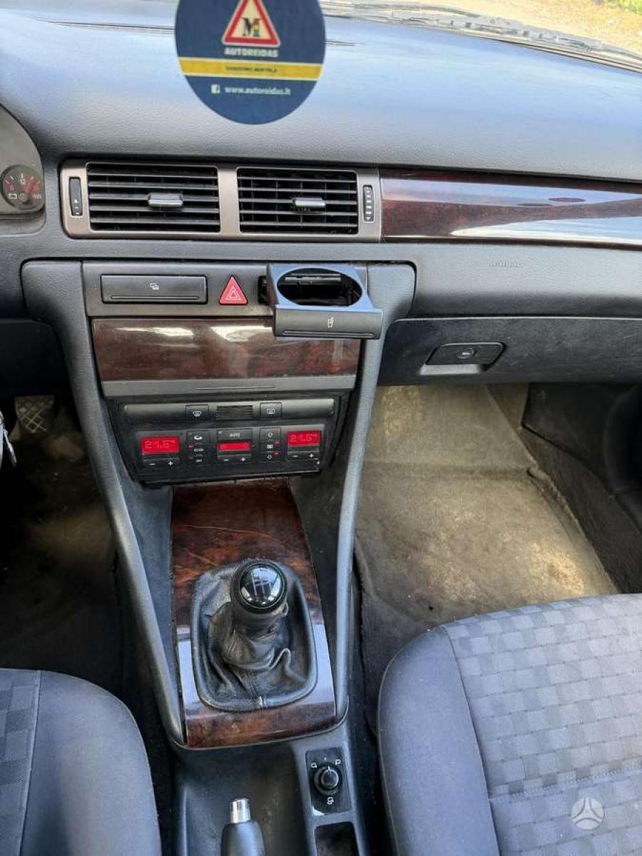 Grey Audi A6 2000 in Kaunas, with an engine capacity of 1.78 L and mileage of 345 thousand km for 599 €, photo 12 on AUTOMOTO.COM.LV