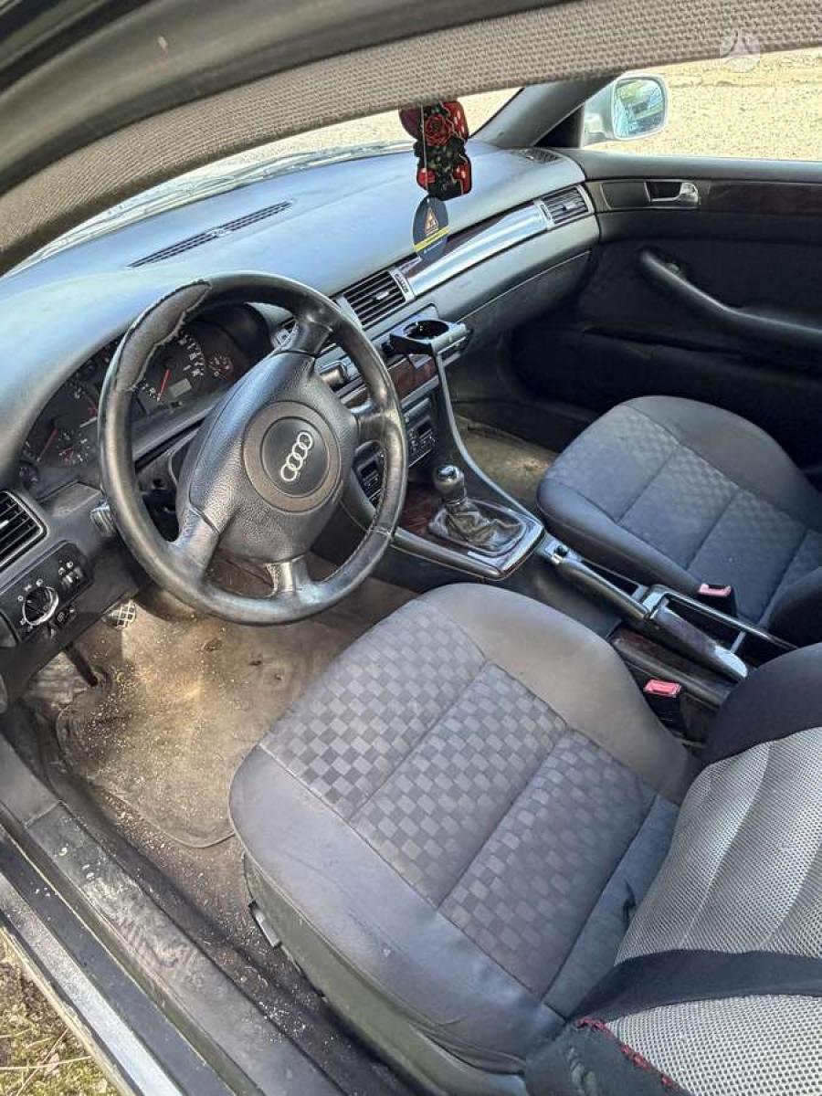 Grey Audi A6 2000 in Kaunas, with an engine capacity of 1.78 L and mileage of 345 thousand km for 599 €, photo 13 on AUTOMOTO.COM.LV