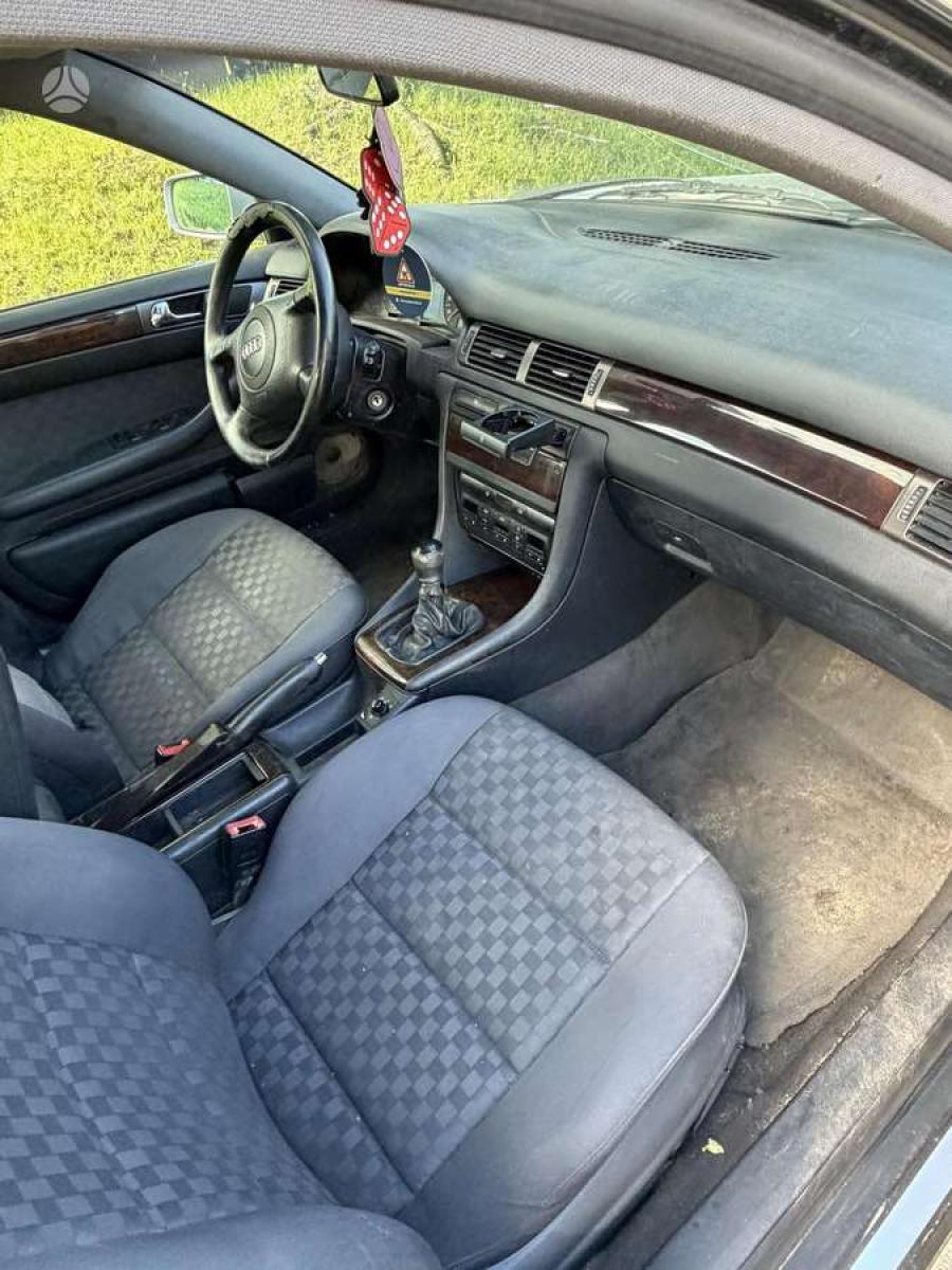Pelēks Audi A6 2000 Kauņa, ar dzinēja tilpumu 1.80 L un nobraukumu 275 tūkst. km par 660 €, foto 10 vietnē AUTOMOTO.COM.LV