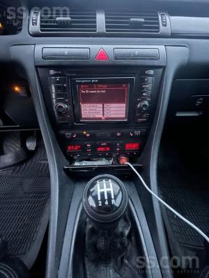 Grey Audi A6 2001 in Cesis, with an engine capacity of 4.20 L and mileage of 405 thousand km for 3100 €, photo 6 on AUTOMOTO.COM.LV