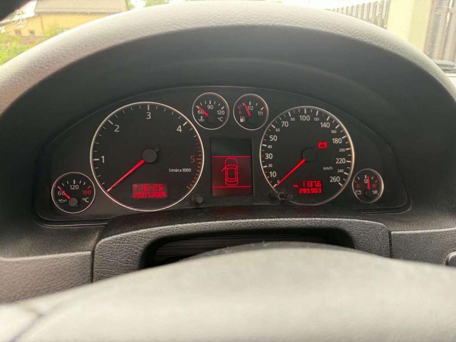 Pelēks Audi A6 2001 Marijampole, ar dzinēja tilpumu 2.50 L un nobraukumu 286 tūkst. km par 1300 €, foto 9 vietnē AUTOMOTO.COM.LV