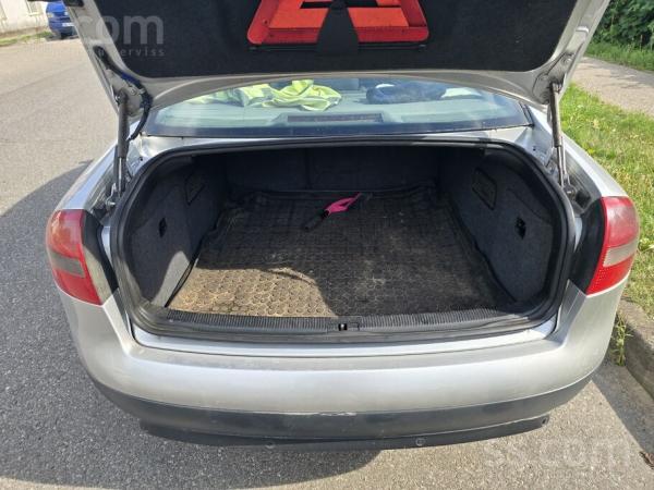 Pelēks Audi A6 2001 Daugavpils, ar dzinēja tilpumu 1.90 L un nobraukumu 304 tūkst. km par 1700 €, foto 9 vietnē AUTOMOTO.COM.LV