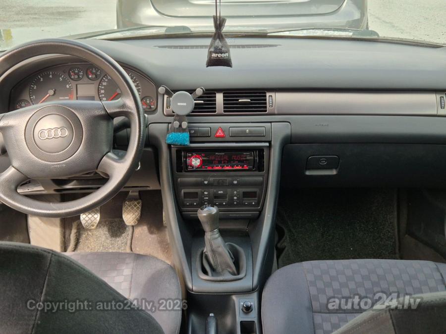Серый Ауди А6 2001 в Таллин, объемом двигателя 2.40 л и пробегом 201 тыс. км за 2299 €, фото 15 на AUTOMOTO.COM.LV