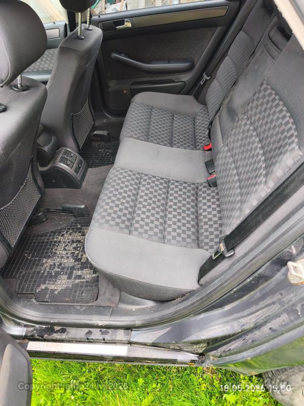 Grey Audi A6 2002 in Tartu, with an engine capacity of 1.90 L and mileage of 336 thousand km for 1000 €, photo 10 on AUTOMOTO.COM.LV
