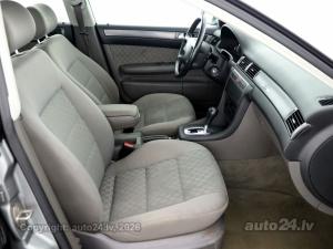 Pelēks Audi A6 2002 Tallina, ar dzinēja tilpumu 2.40 L un nobraukumu 177 tūkst. km par 999 €, foto 7 vietnē AUTOMOTO.COM.LV