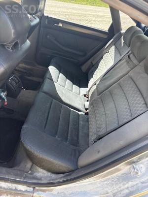Pelēks Audi A6 2002 Rēzekne, ar dzinēja tilpumu 1.90 L un nobraukumu 394 tūkst. km par 850 €, foto 9 vietnē AUTOMOTO.COM.LV