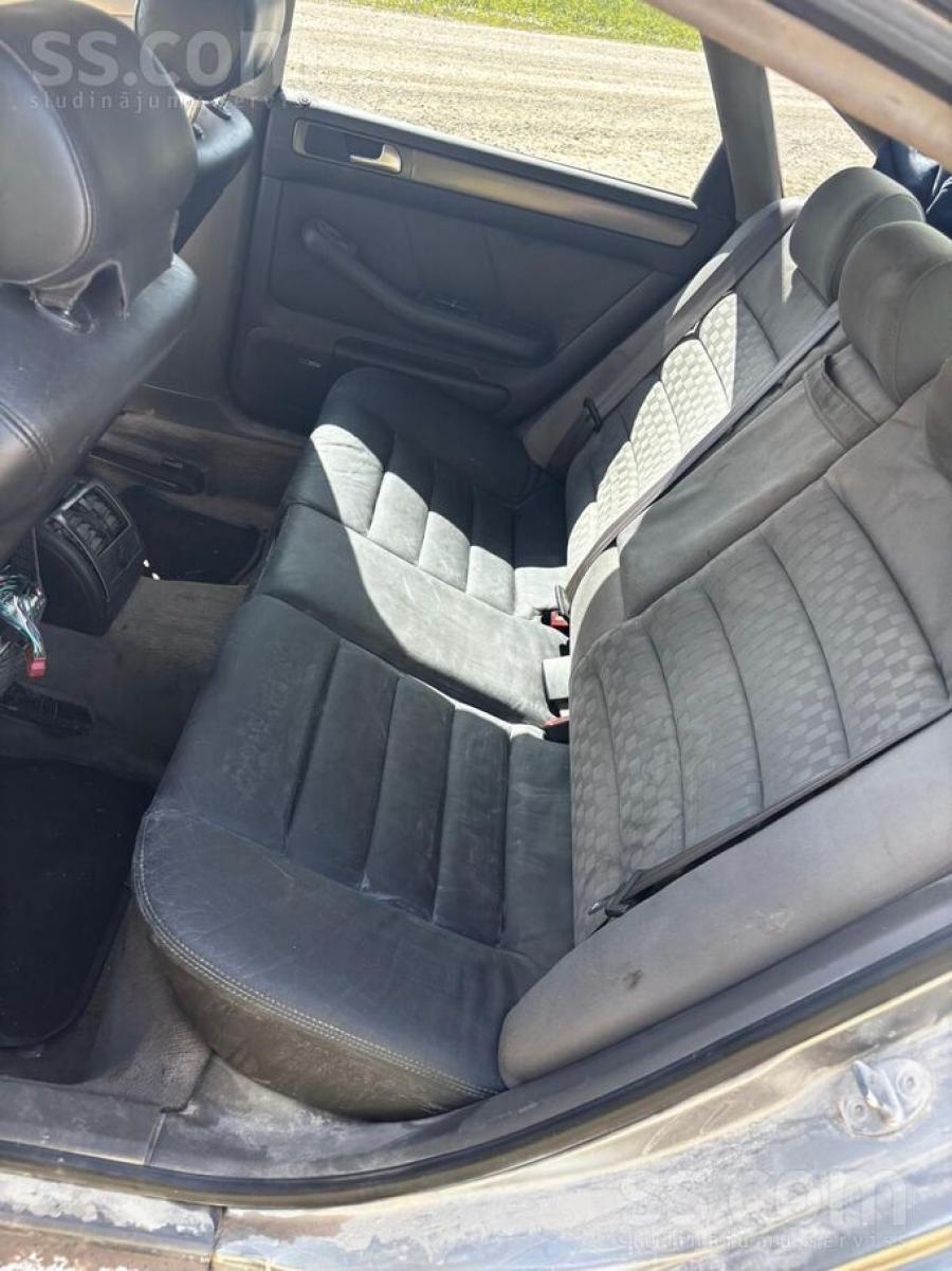Pelēks Audi A6 2002 Rēzekne, ar dzinēja tilpumu 1.90 L un nobraukumu 394 tūkst. km par 850 €, foto 9 vietnē AUTOMOTO.COM.LV