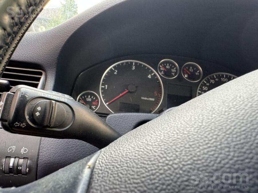 Grey Audi A6 2002 in Jelgava, with an engine capacity of 1.90 L and mileage of 375 thousand km for 1150 €, photo 10 on AUTOMOTO.COM.LV