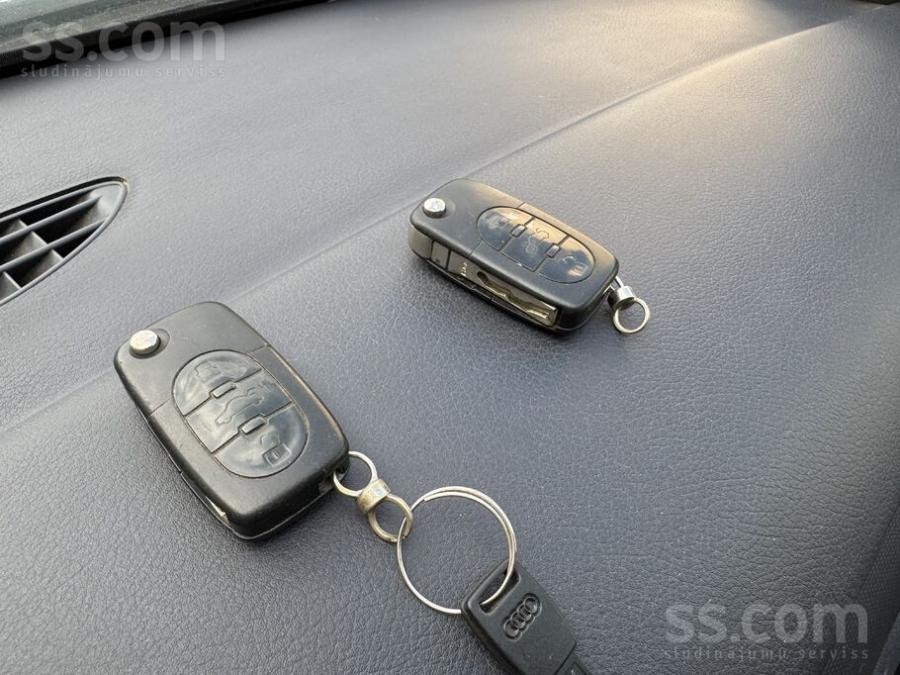 Grey Audi A6 2002 in Jelgava, with an engine capacity of 1.90 L and mileage of 375 thousand km for 1150 €, photo 11 on AUTOMOTO.COM.LV
