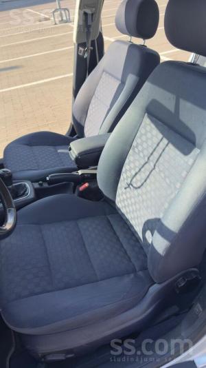 Grey Audi A6 2003 in Rezekne, with an engine capacity of 1.90 L and mileage of 279 thousand km for 2450 €, photo 8 on AUTOMOTO.COM.LV