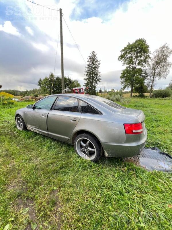 Pelēks Audi A6 2004 Rēzekne, ar dzinēja tilpumu 3.00 L un nobraukumu 340 tūkst. km par 1500 €, foto 3 vietnē AUTOMOTO.COM.LV