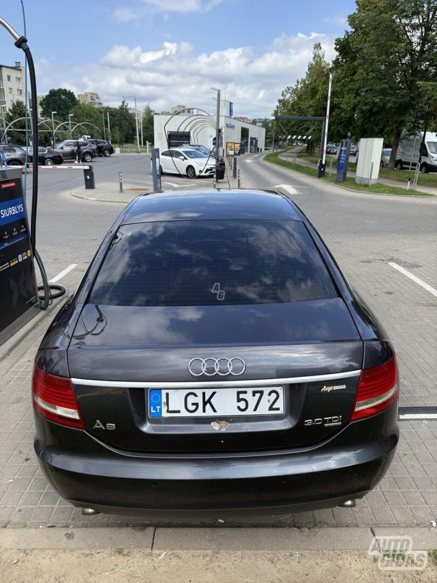 Pelēks Audi A6 2004 Viļņa, ar dzinēja tilpumu 3.00 L un nobraukumu 371 tūkst. km par 3000 €, foto 4 vietnē AUTOMOTO.COM.LV