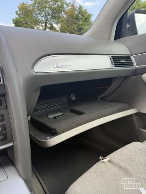 Pelēks Audi A6 2004 Viļņa, ar dzinēja tilpumu 3.00 L un nobraukumu 371 tūkst. km par 3000 €, foto 13 vietnē AUTOMOTO.COM.LV