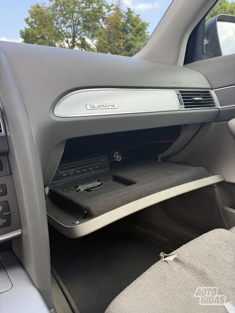 Pelēks Audi A6 2004 Viļņa, ar dzinēja tilpumu 3.00 L un nobraukumu 371 tūkst. km par 3000 €, foto 13 vietnē AUTOMOTO.COM.LV