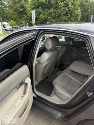 Pelēks Audi A6 2004 Viļņa, ar dzinēja tilpumu 3.00 L un nobraukumu 371 tūkst. km par 3000 €, foto 19 vietnē AUTOMOTO.COM.LV