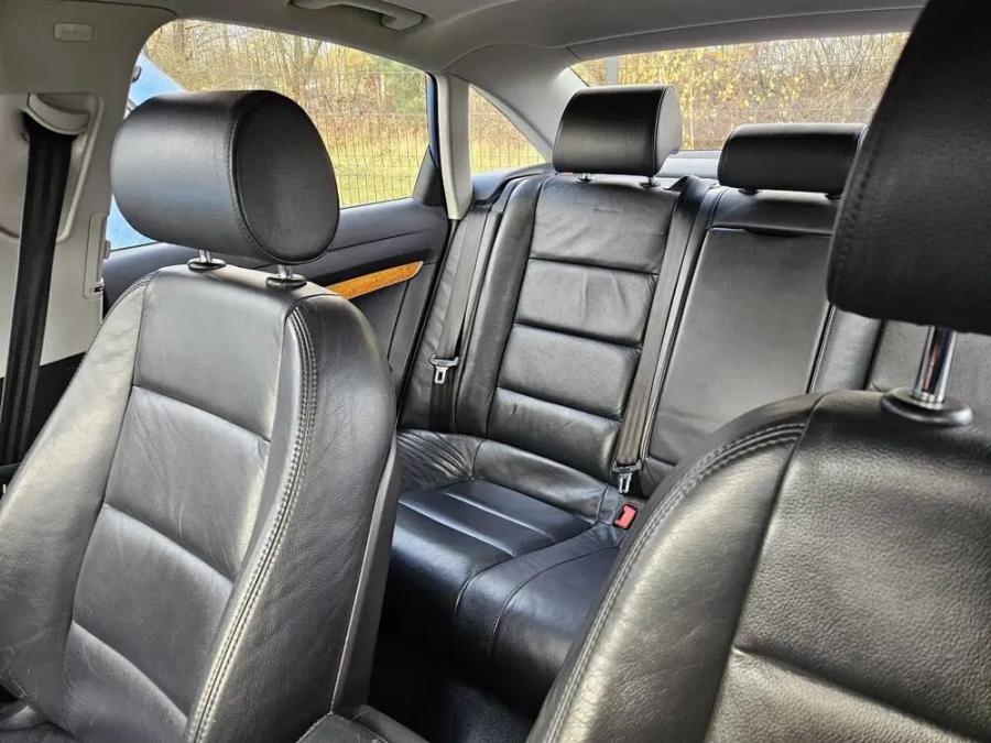 Grey Audi A6 2004 in Jekabpils, with an engine capacity of 3.00 L and mileage of 325 thousand km for 3650 €, photo 30 on AUTOMOTO.COM.LV