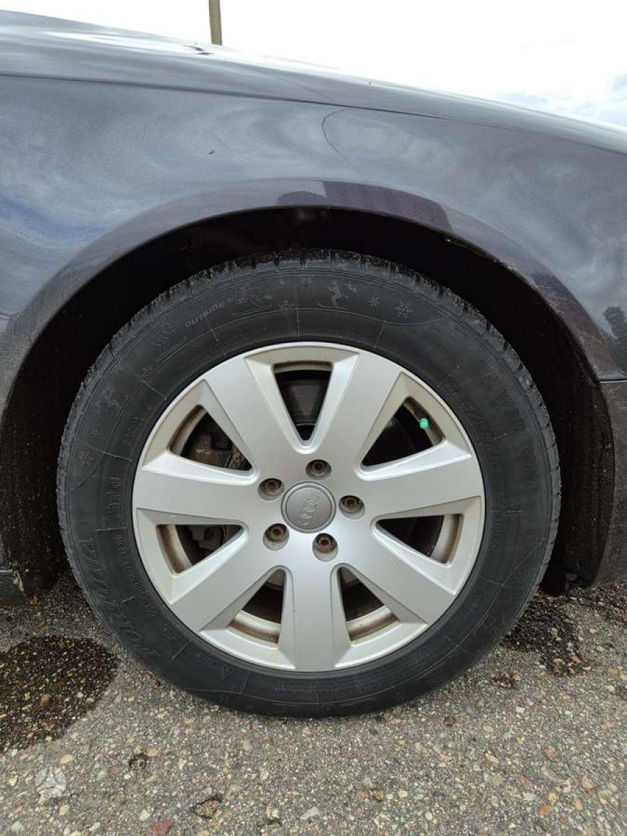 Grey Audi A6 2004 in Joniskis, with an engine capacity of 2.97 L and mileage of 315 thousand km for 2650 €, photo 25 on AUTOMOTO.COM.LV