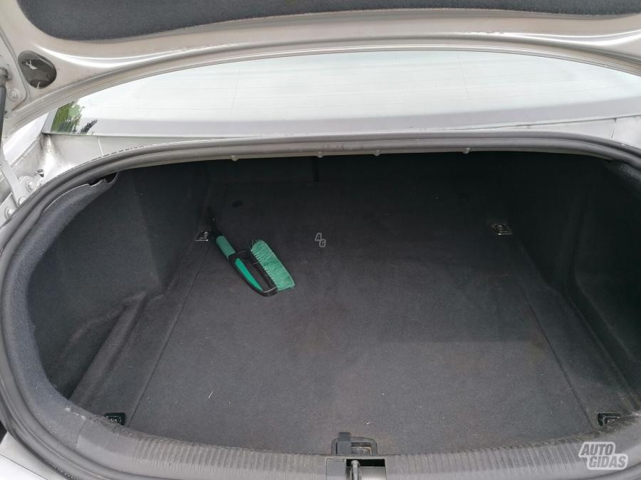 Pelēks Audi A6 2005 Utena, ar dzinēja tilpumu 2.70 L un nobraukumu 393 tūkst. km par 1950 €, foto 17 vietnē AUTOMOTO.COM.LV