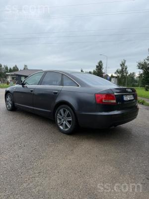 Pelēks Audi A6 2005 Rīga, ar dzinēja tilpumu 3.00 L un nobraukumu 335 tūkst. km par 2500 €, foto 4 vietnē AUTOMOTO.COM.LV