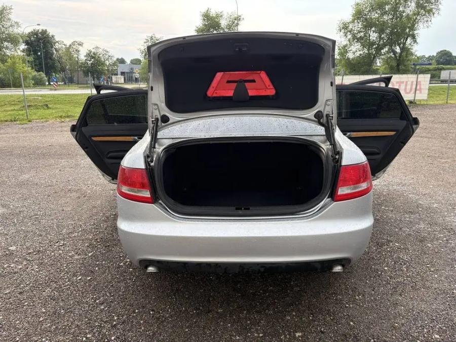 Pelēks Audi A6 2005 Daugavpils, ar dzinēja tilpumu 2.00 L un nobraukumu 329 tūkst. km par 2950 €, foto 24 vietnē AUTOMOTO.COM.LV